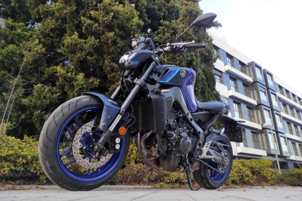 Prueba Yamaha MT-09 2023 35 kW - Motor Style