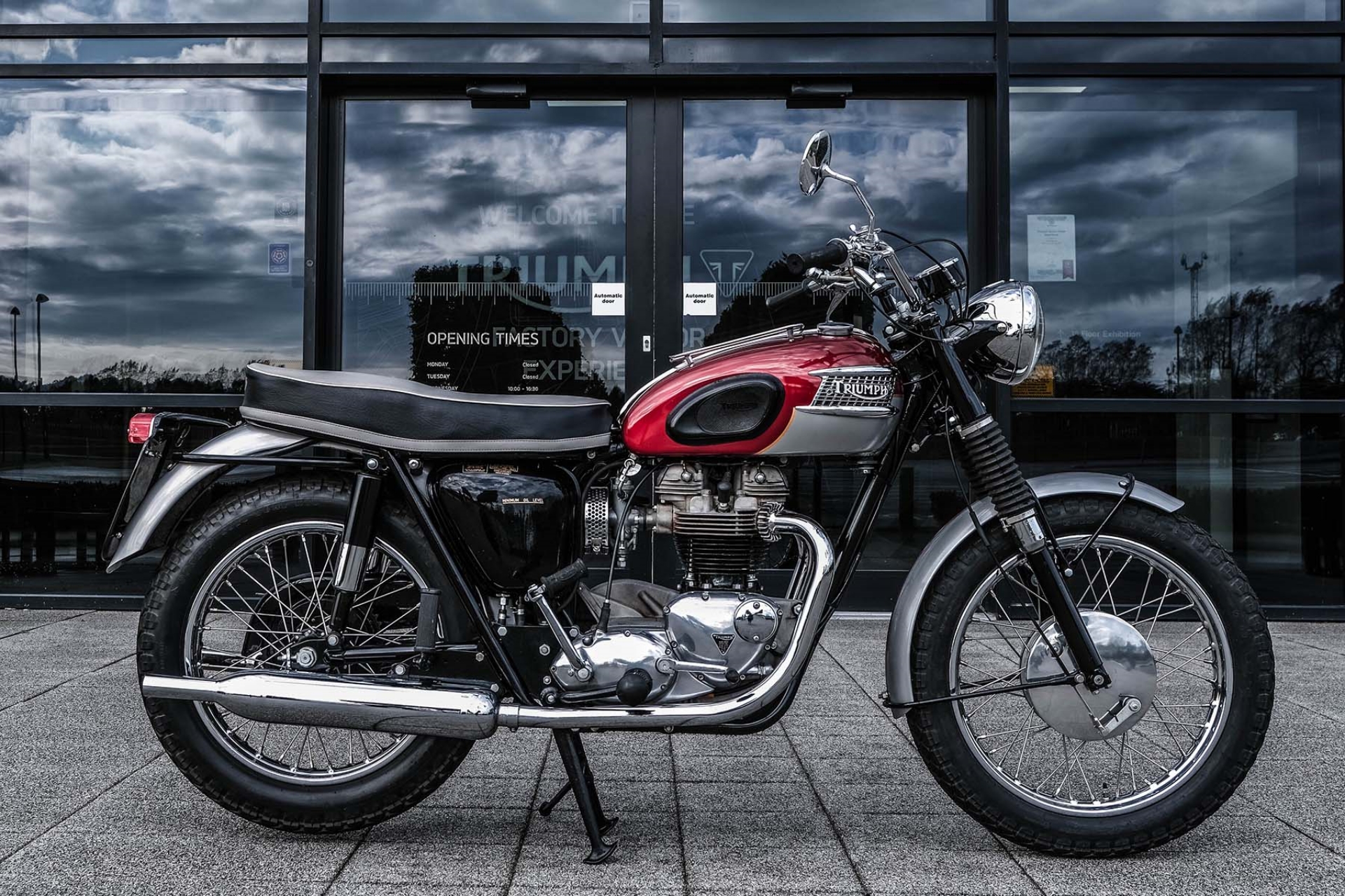 Elvis Presley y su relación con Triumph - Motor Style